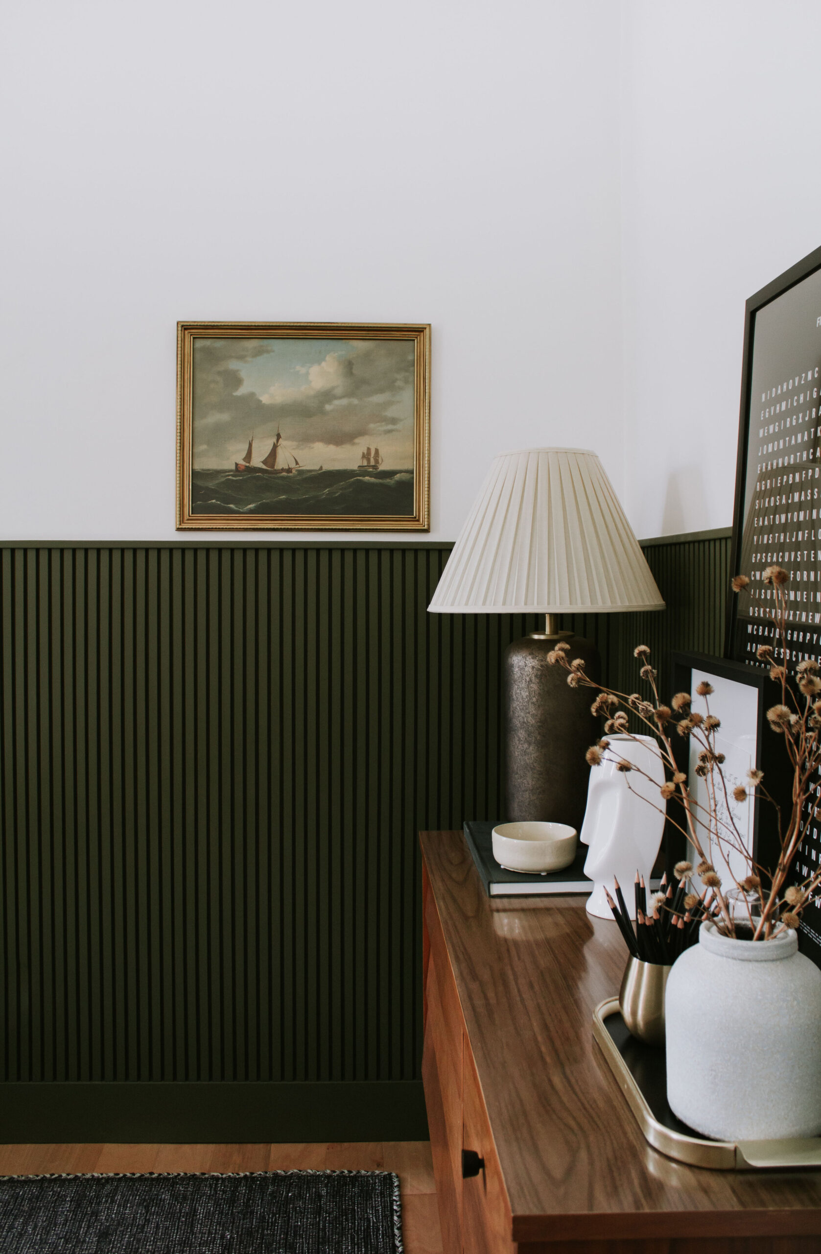 DIY FRAME MAKEOVER (A 45 MINUTE PROJECT!) - Nadine Stay