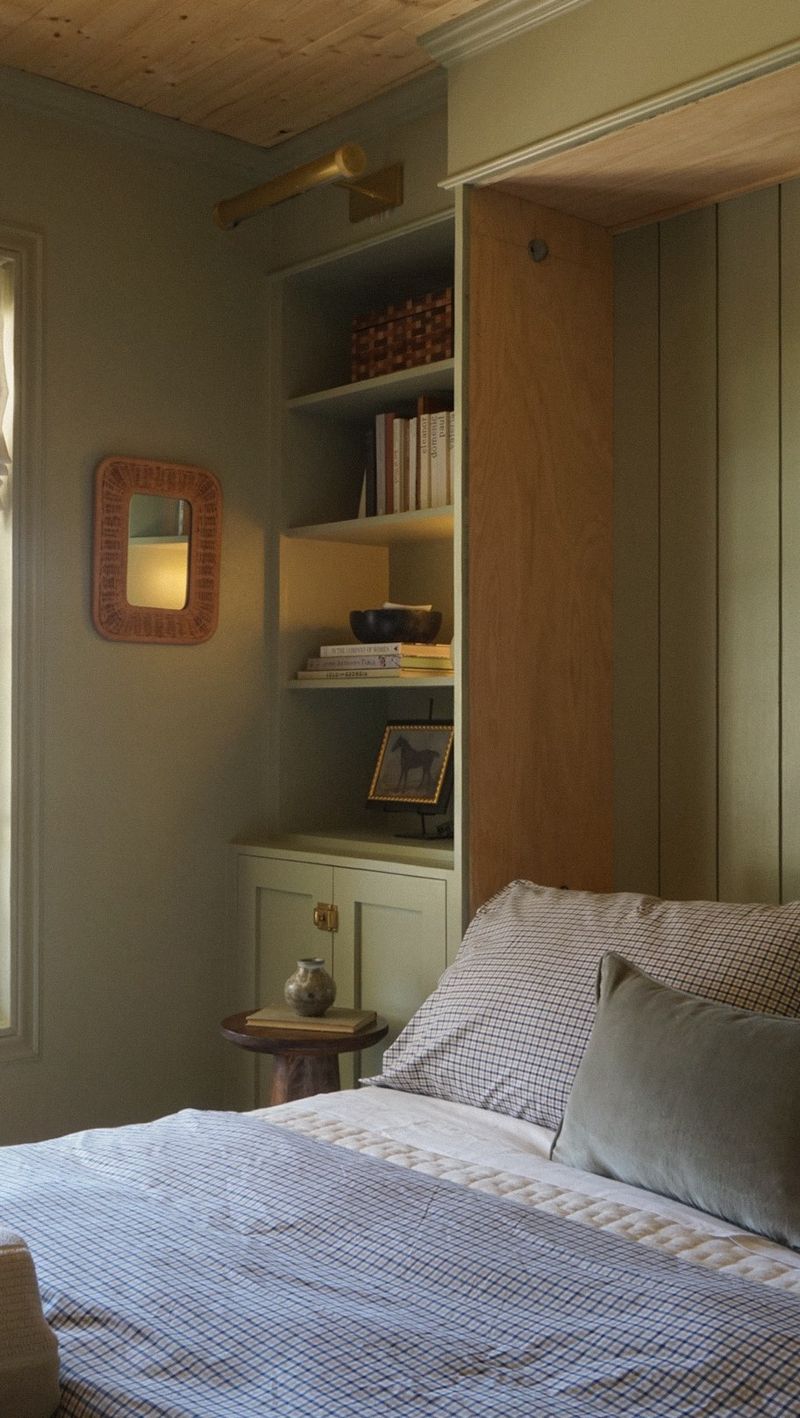 French Gray by Farrow & Ball In Real Life - Nadine Stay